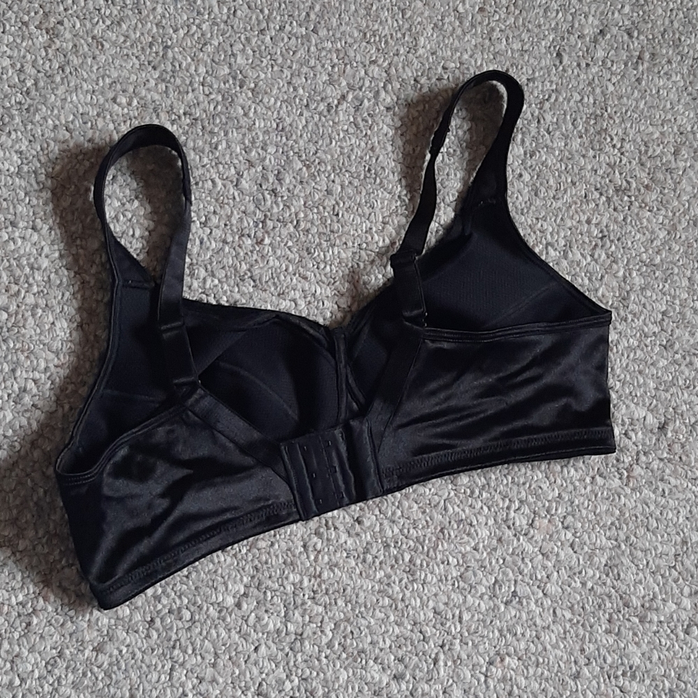 New Playtex Ultimate Lift & Support Wirefree Bra. - Gem